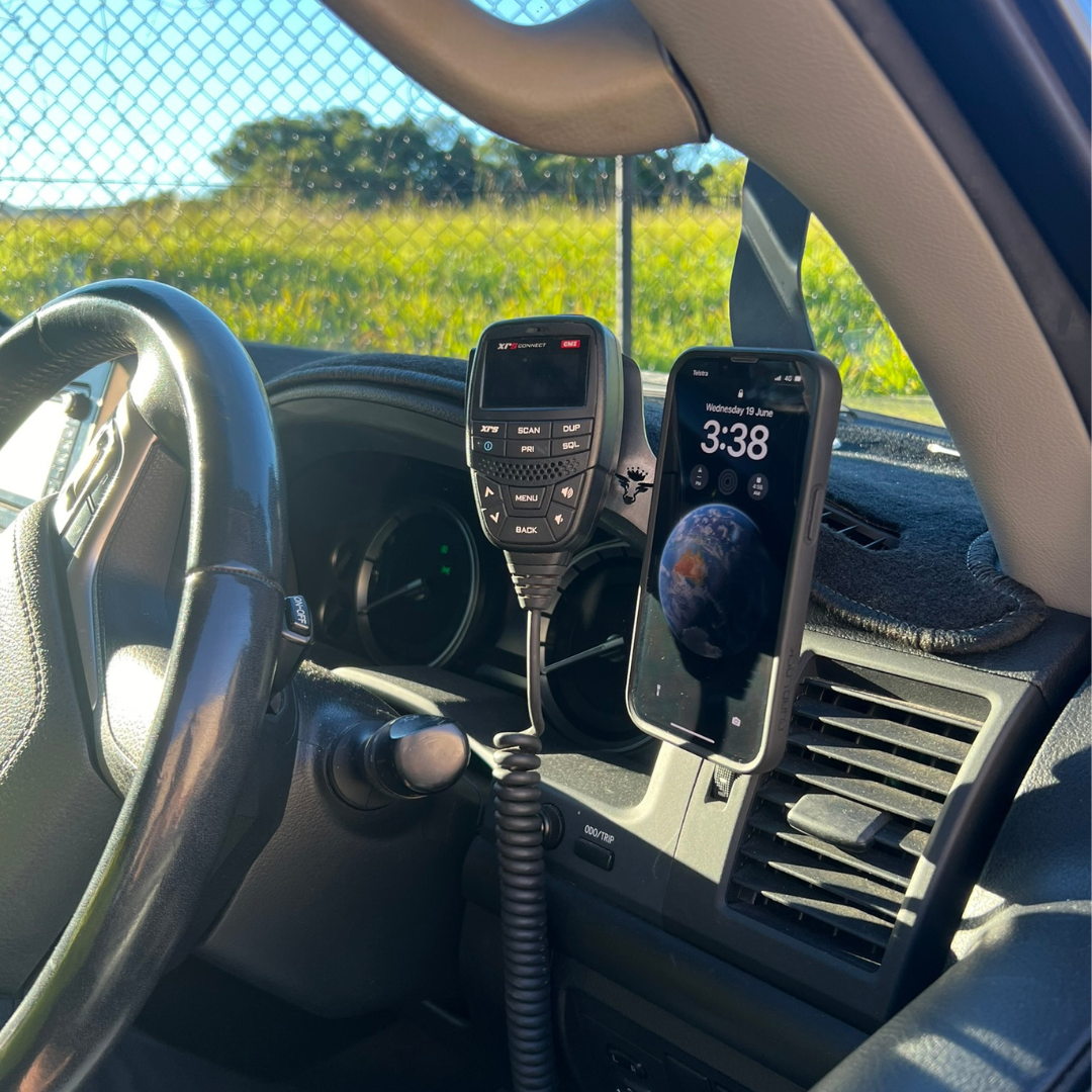 Toyota Land Cruiser 200 Series Phone and UHF Mount – Scrub King